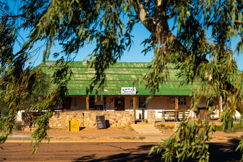 Contact – Bedourie Hotel