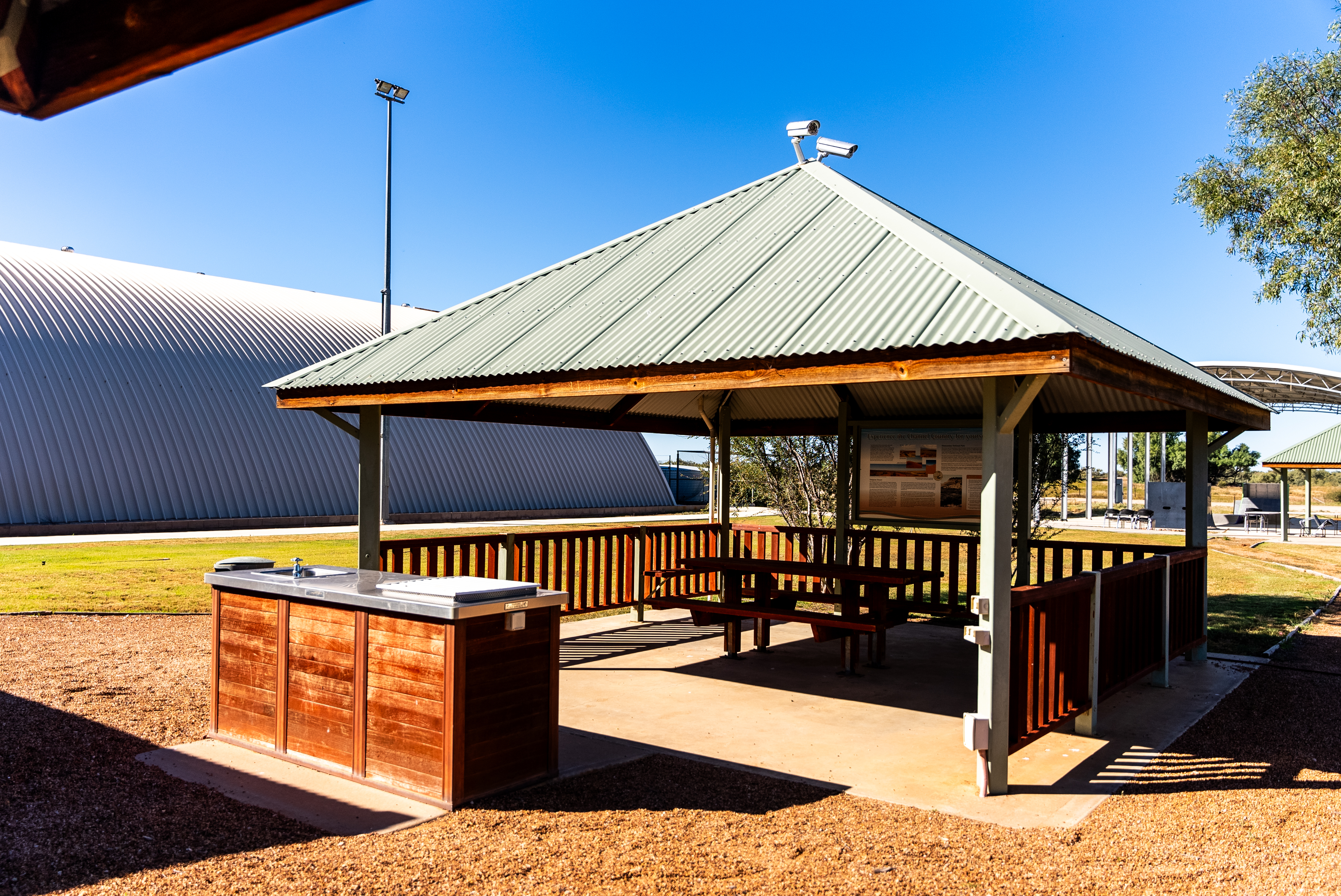 Our Community – Bedourie Hotel