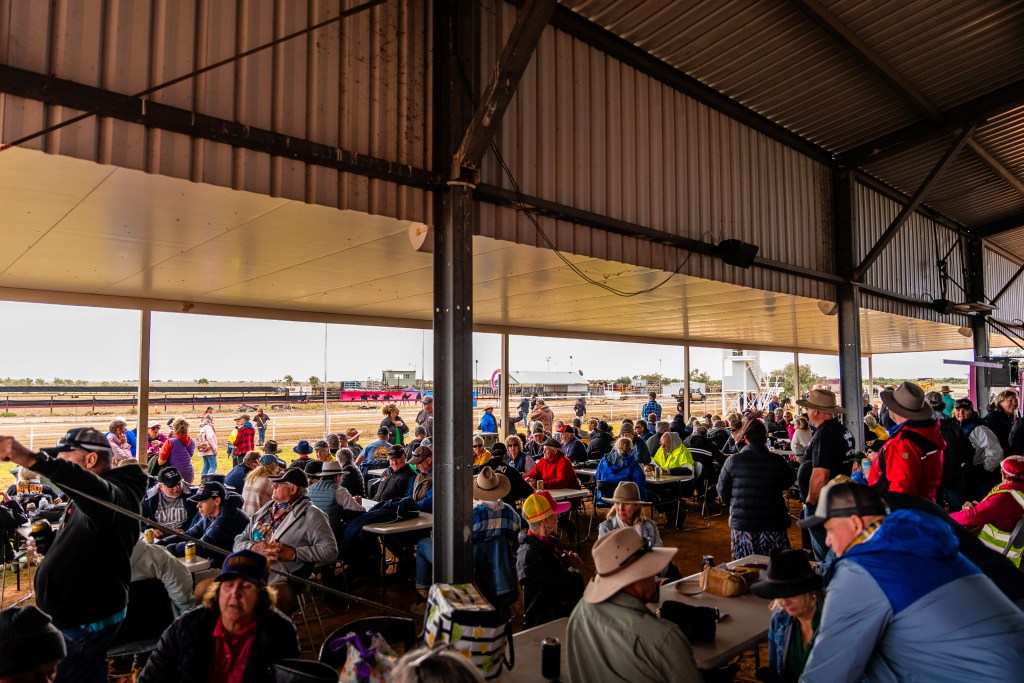 Gallery – Bedourie Hotel